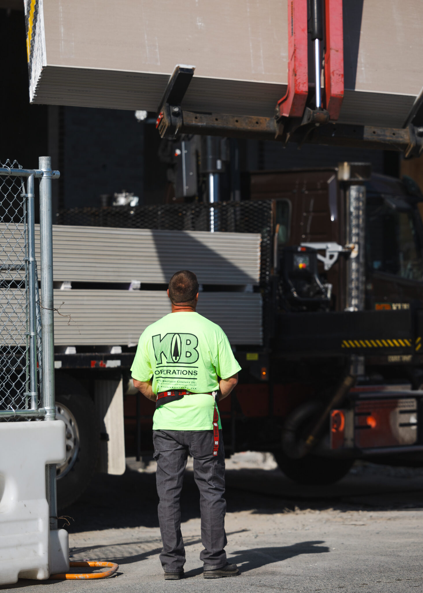 The Delivery - Kuiken Brothers Delivers 26,000 Sheets of Drywall ...