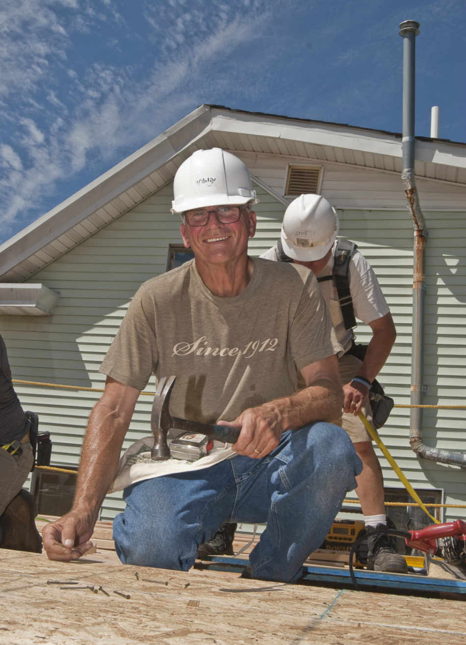 Over 65 Kuiken Brothers' Employees & Family Members Volunteer to Frame ...
