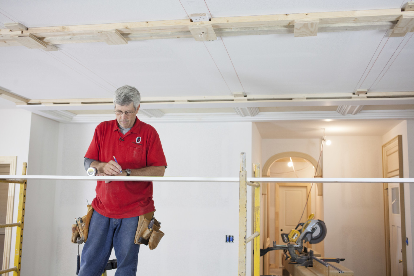 Video: How To Build a Panel/ Beam Ceiling with Stock Moulding from ...