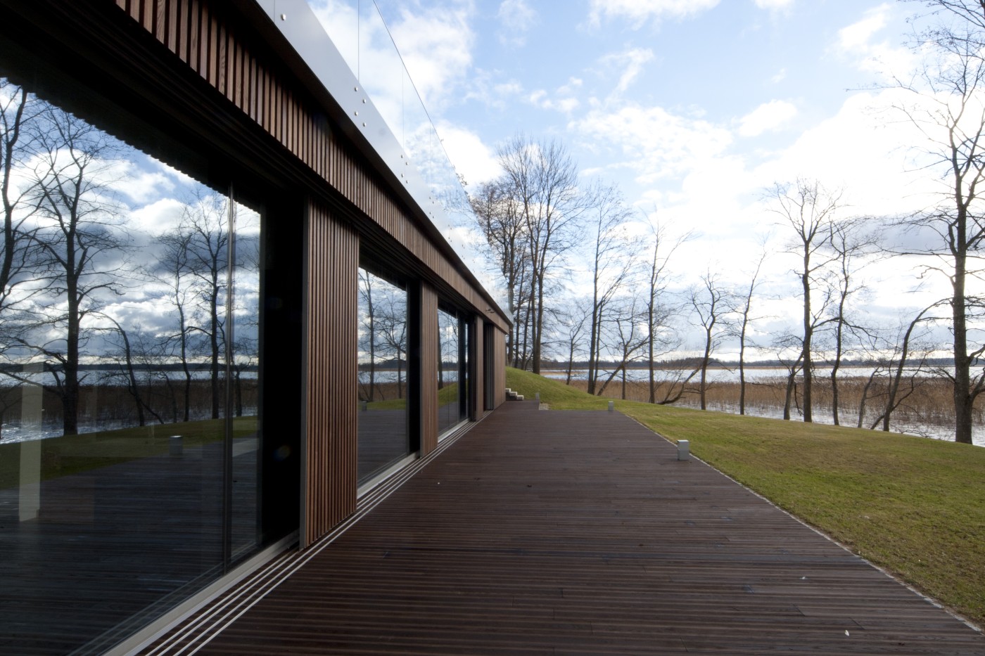 Video: Thermory Press and Clip System (PaCS) for Exterior Wood Cladding ...